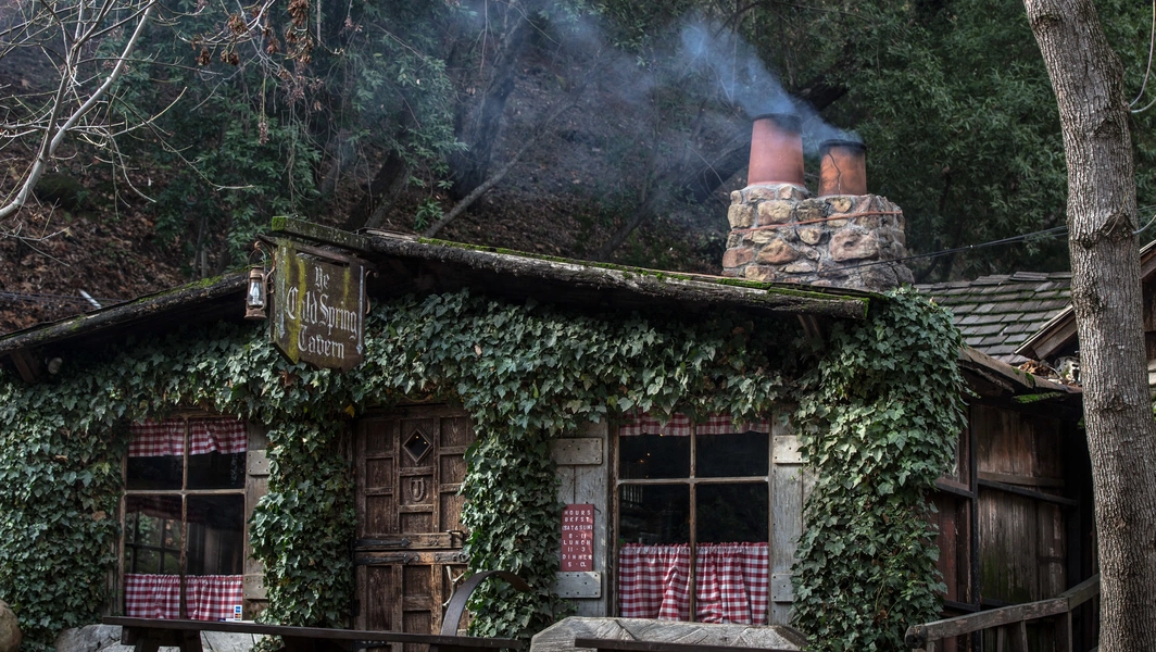 11 charming small-town restaurants across America