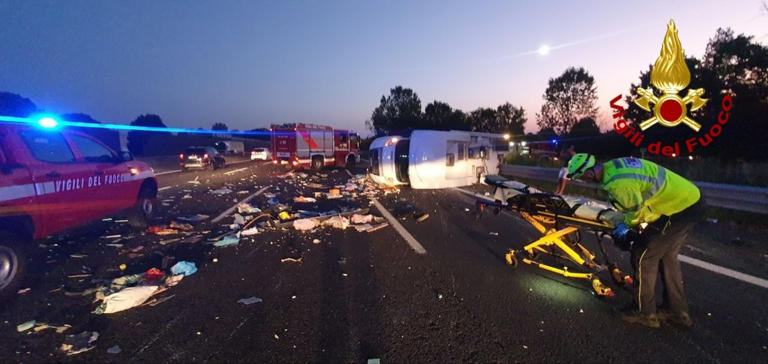 Scontro tra camper e camion sulla A1, sei feriti tra cui mamma con neonato