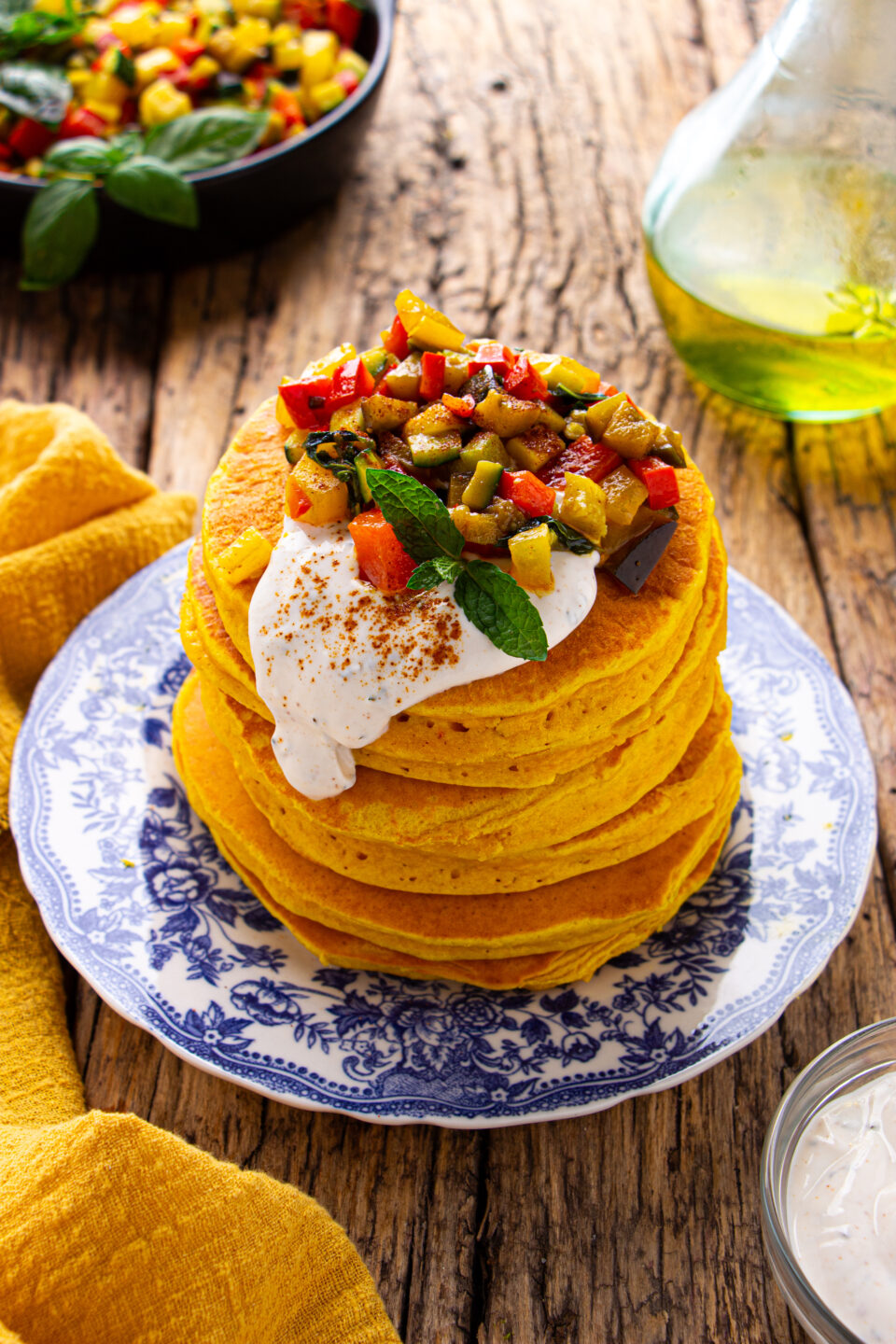 Pancake con ceci e salsa allo yogurt