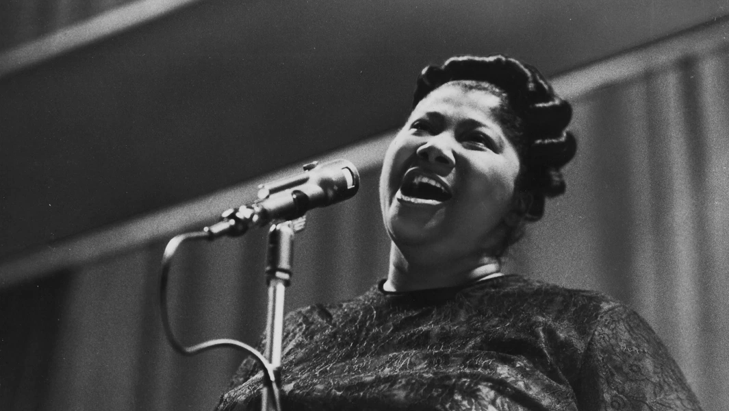 15 legendary female singers who shaped music