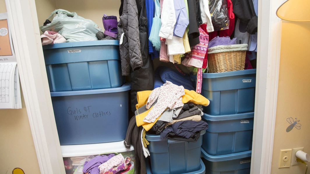 Decluttering strategies for a lasting organized home