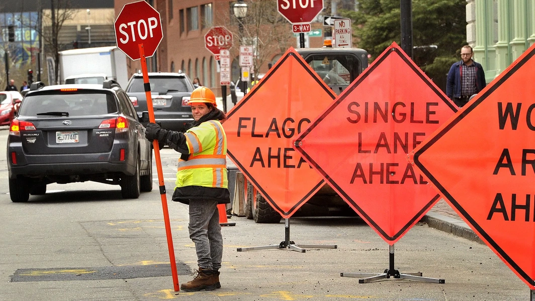 4 uncommon traffic signs and their meanings