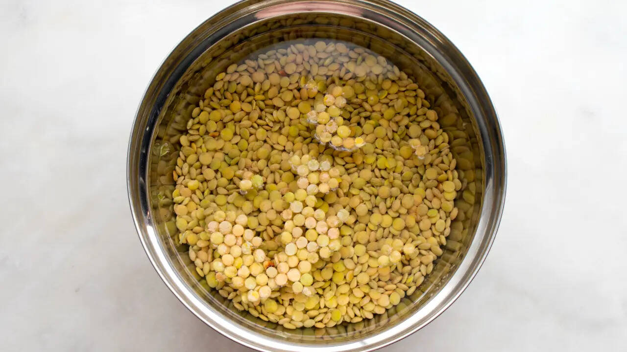 What happens when you soak dal for 30 minutes before cooking