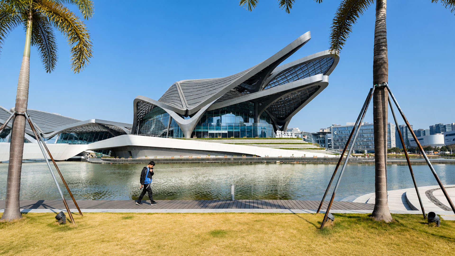 China’s modern waterfront reveals a building shaped like a spacecraft