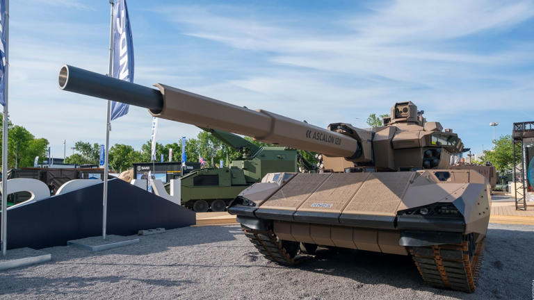 New Franco-German armored tank incorporates unmanned turret and drone ...