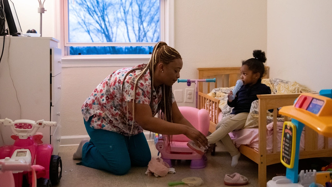 Studies highlight irreplaceable role of fathers amid shifting family norms