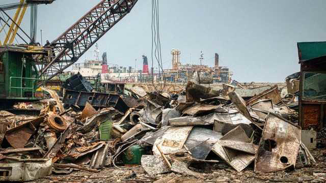 Dumping construction waste in open areas to invite penal action