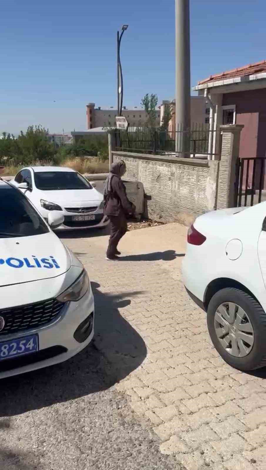 Diyarbakır’da yanlış okula giden öğrenci, 1 dakika kala sınava yetiştirildi