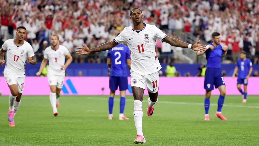 Barry to keep halftime interviews as Rashford faces fitness test