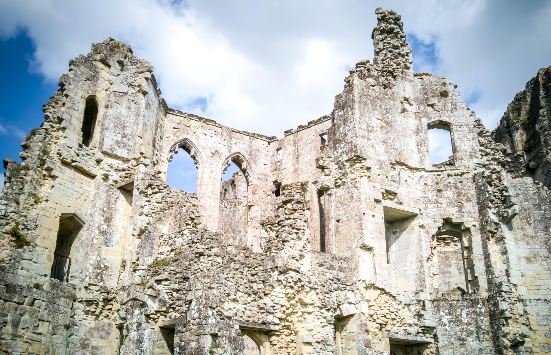 The UK and Europe's most stunning abandoned castles