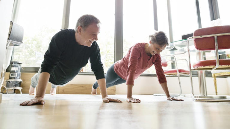 This simple three-move routine can build upper-body strength at home ...