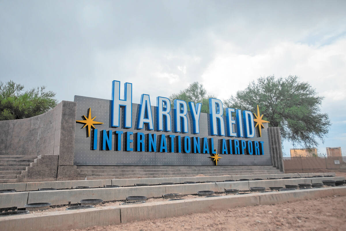 FAA: Las Vegas airport sees hourslong flight delays amid staffing issues