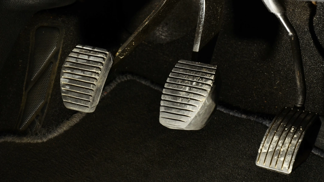 Understanding auto hold in modern vehicles