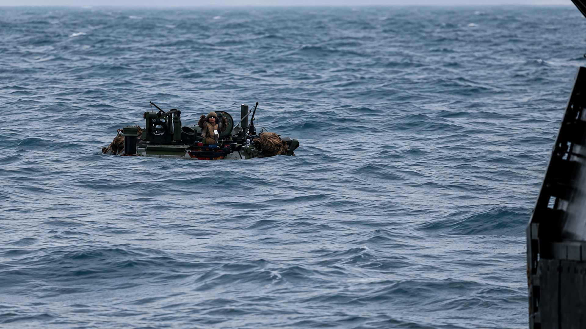 Marine expeditionary unit trains for amphibious missions