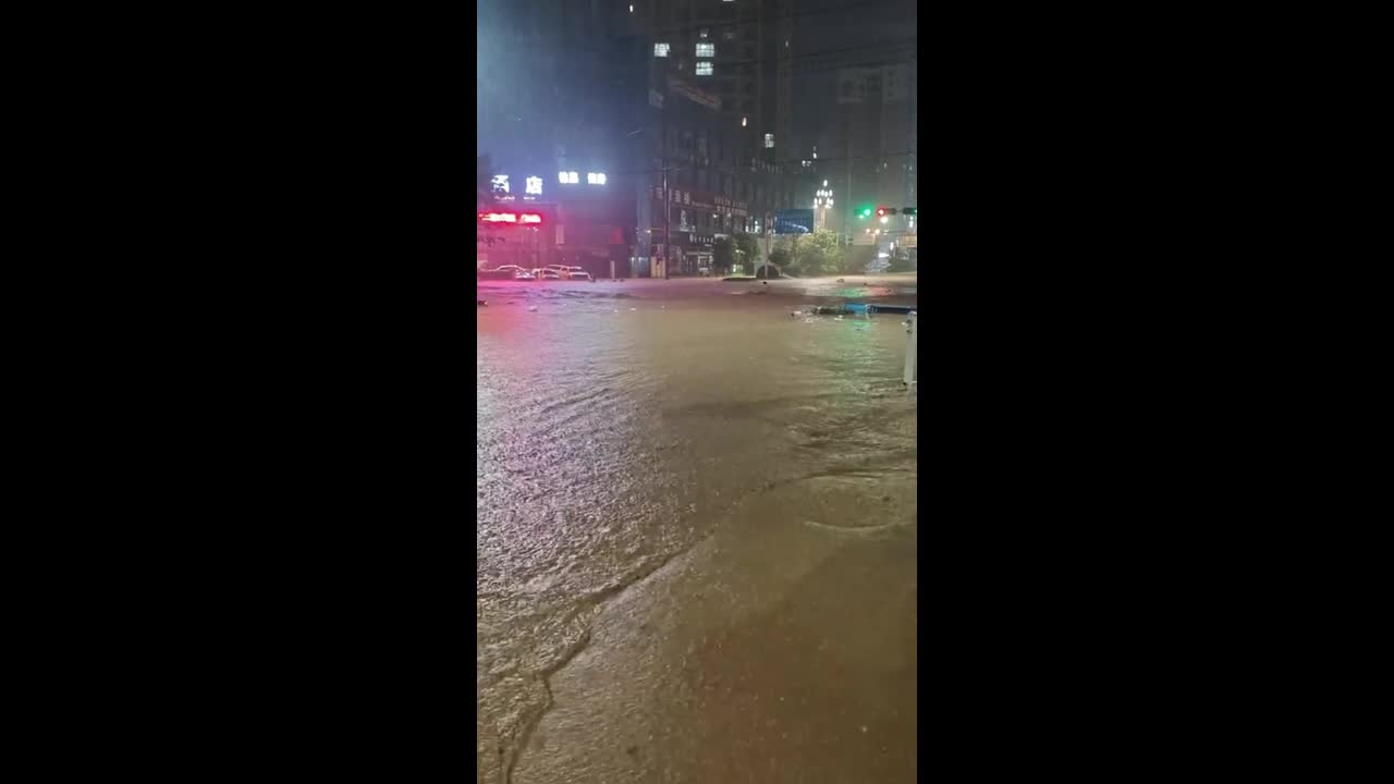 Severe flash flood submerges streets in Luodian amid heavy rainfall in ...