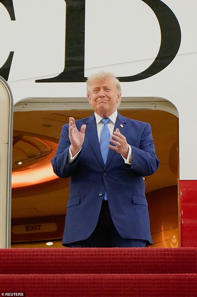 First peek inside Trump's swish new $400m Air Force One: That new-plane ...