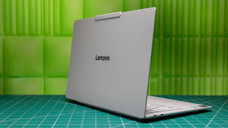 Lenovo Yoga Slim 7i Ultra Aura Edition Gen 11