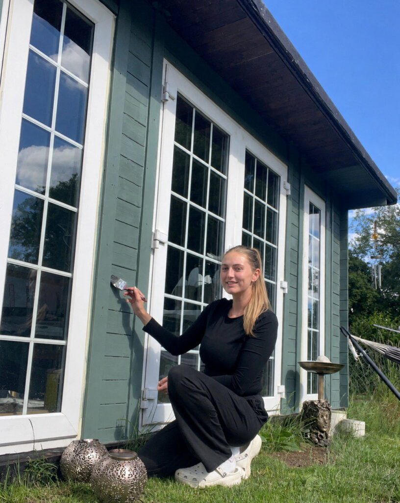 Mum saves £3,445 turning £100 Facebook Marketplace cabin into girly haven