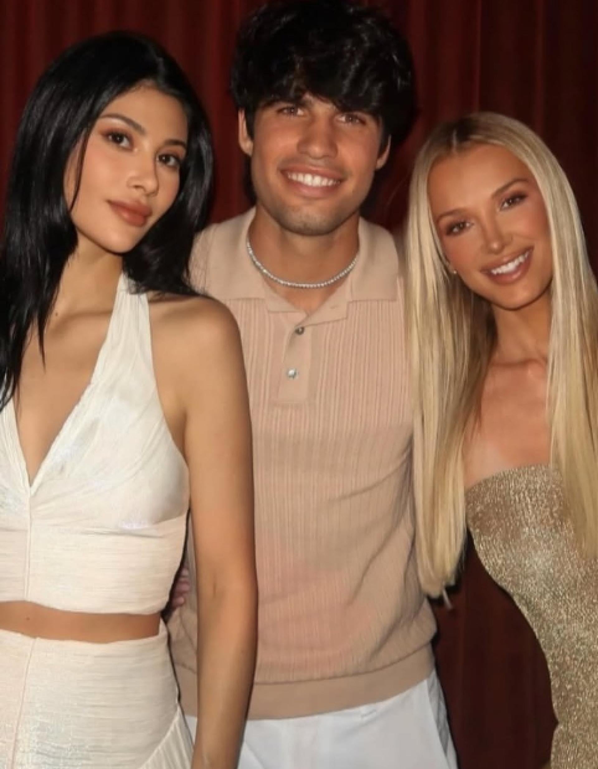 Video: Carlos Alcaraz enjoys night out partying with friends