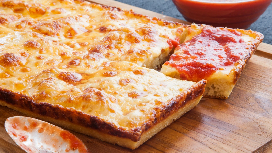 7 iconic regional pizza styles across America