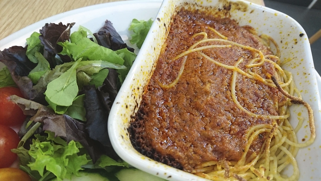 Spaghetti pie and pastitsio compared