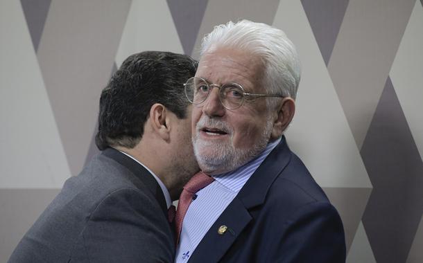 Jaques Wagner transforma a crise do Bolsomaster em problema do governo