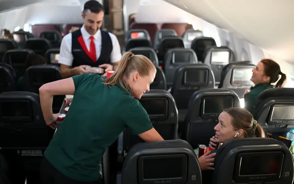 Flight attendant’s playful 'applause' seat check delights online