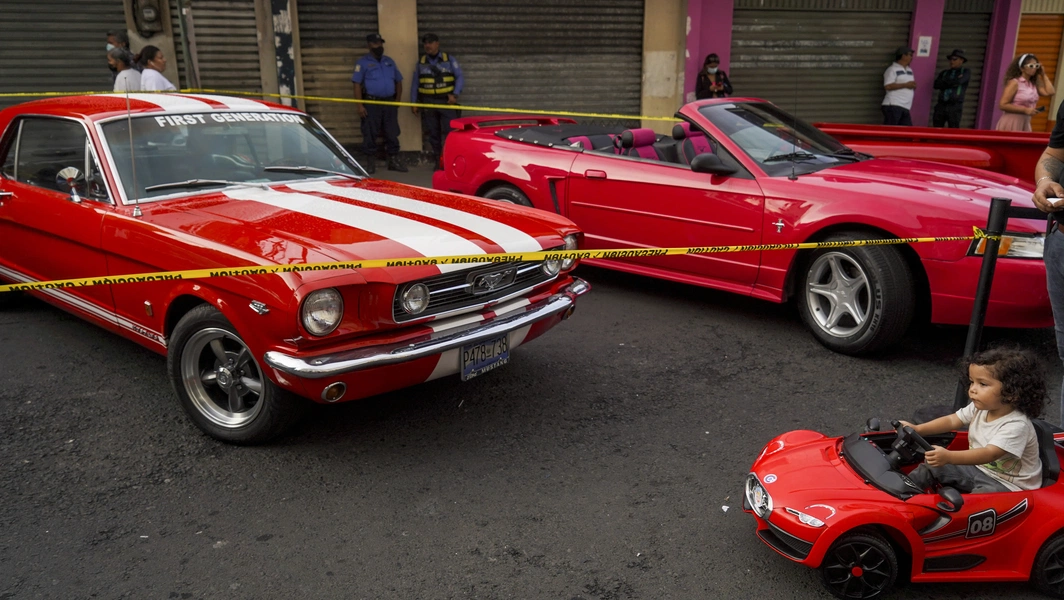10 iconic 1990s cars with lasting appeal