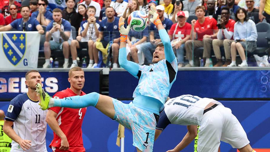 Big win for Gregor Kobel and Switzerland although BVB custodian is ...