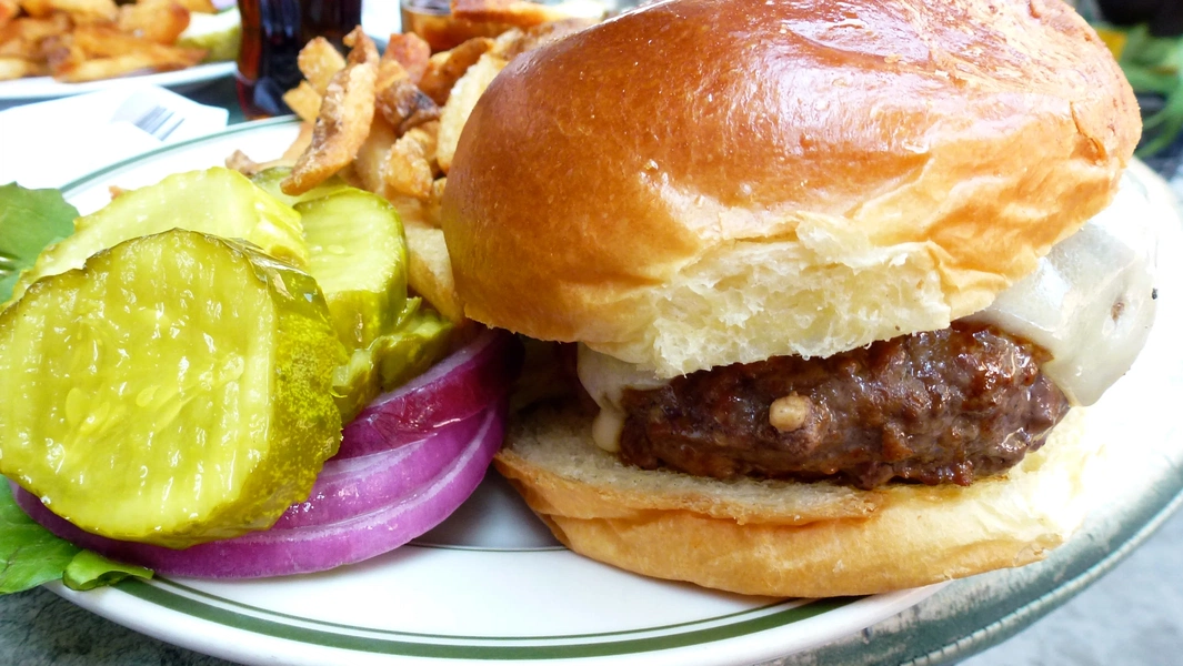 6 standout steakhouse burgers in New York City