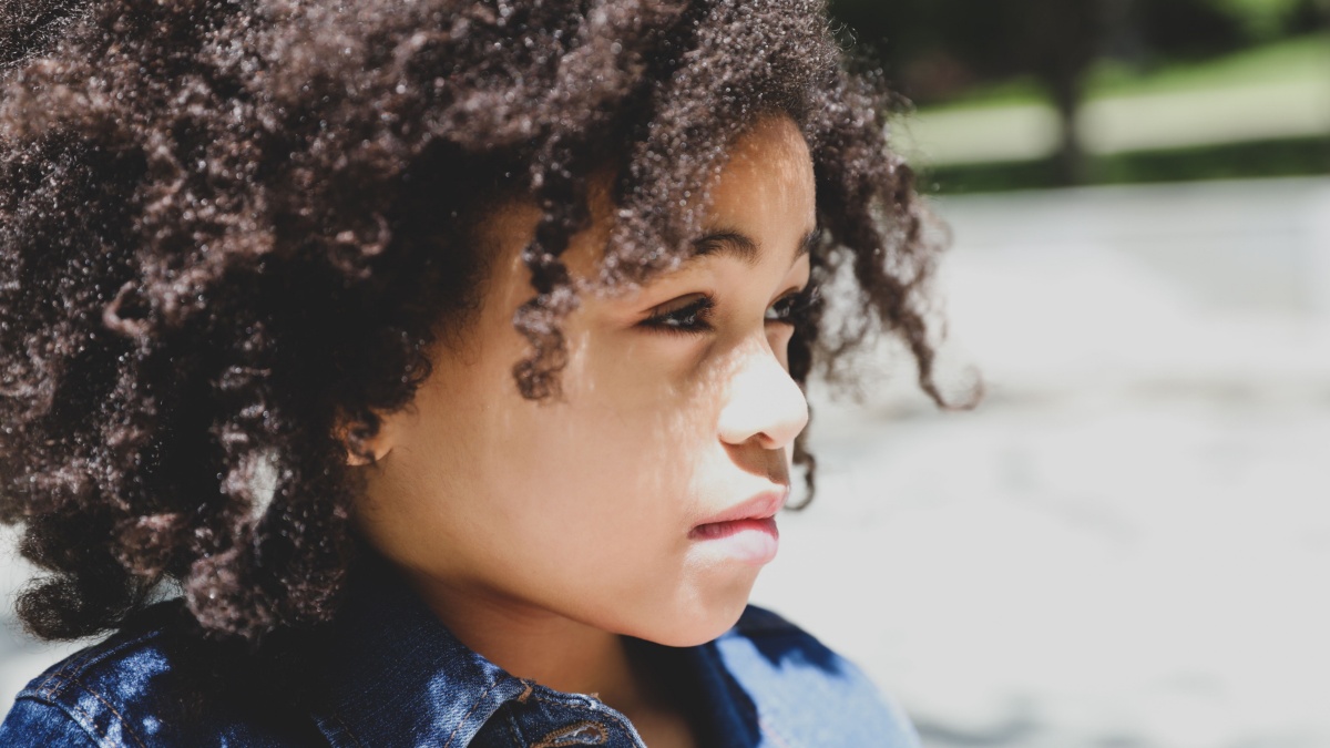 These are the 13 phrases that hurt a child's self-esteem the most and ...