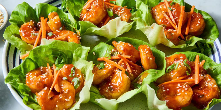 These hot honey shrimp lettuce wraps are the low-effort meal I can't ...