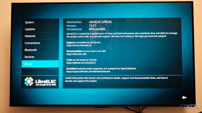 I tried LibreELEC on a Raspberry Pi, and it's better than any smart TV ...