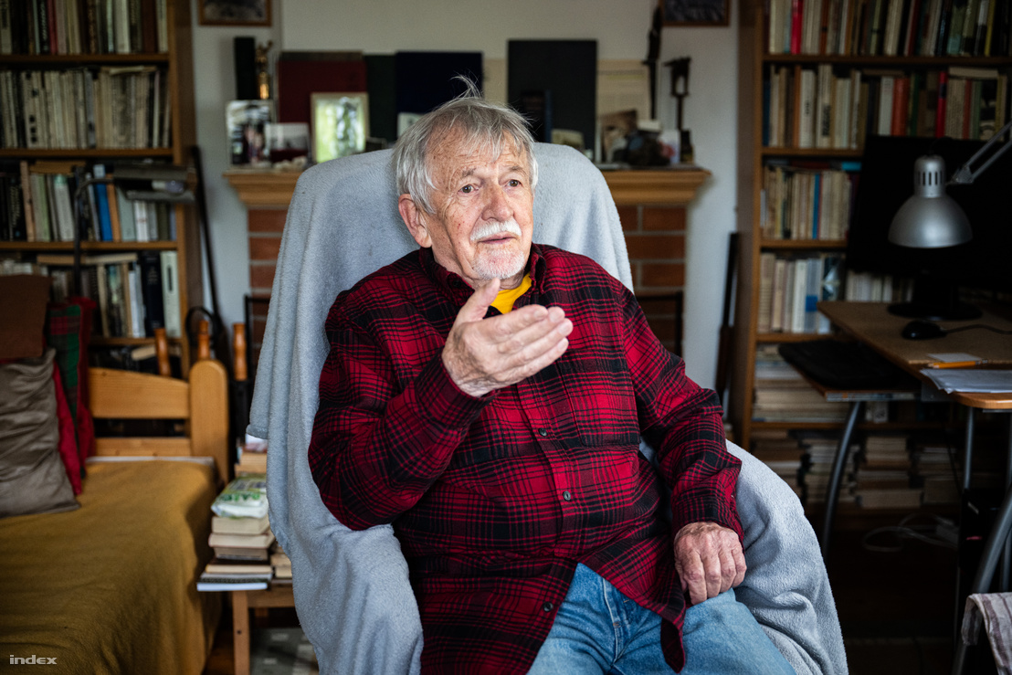 Oravecz Imre: Nem lehet méltósággal megöregedni, öregnek lenni