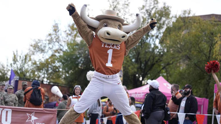 Where Texas Longhorns rank in national recruiting rankings after John ...