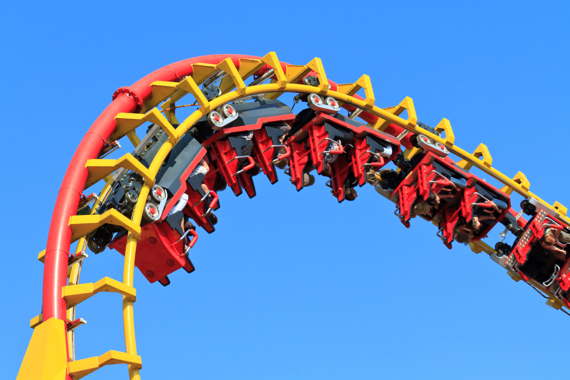 25 amusement park rides that were shut down for reasons nobody expected