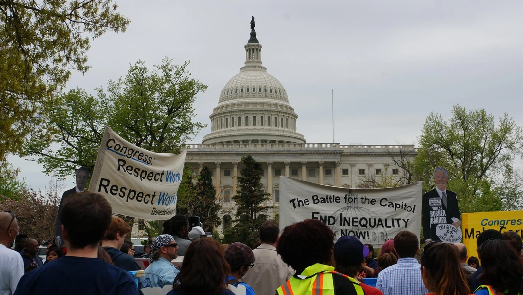 25 pressing economic, social, and environmental issues in the US