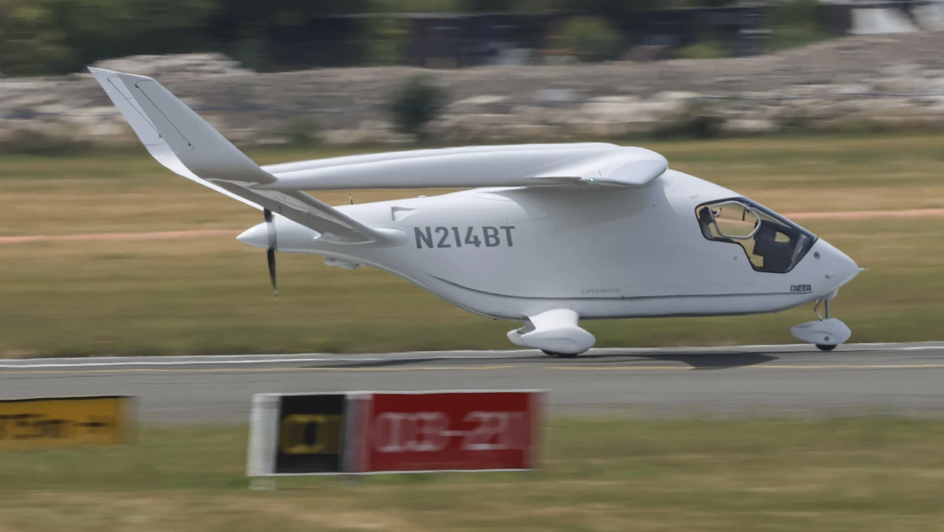Advances and challenges in electric aviation