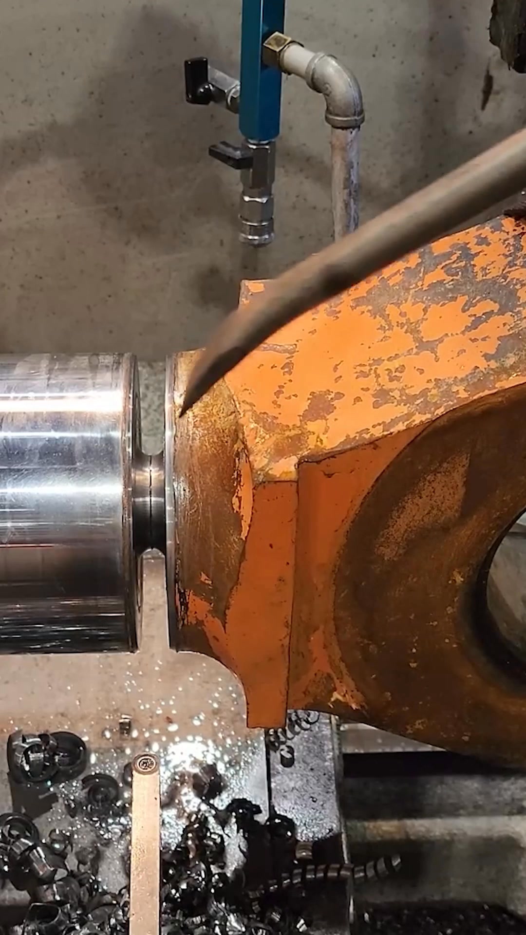 Heavy-duty shop-made button tool holder