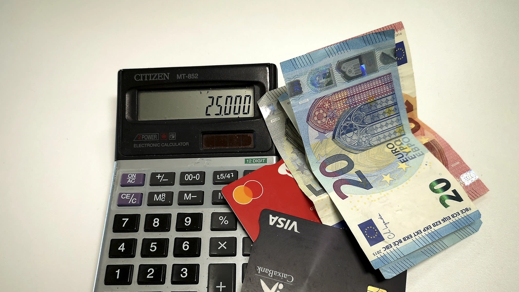 Understanding foreign transaction fees and how to avoid them