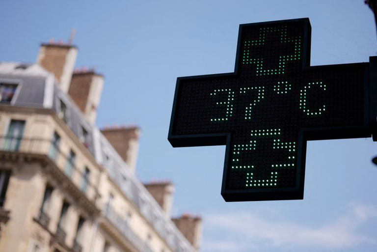France bans alcohol consumption at music festivals under red heatwave alert