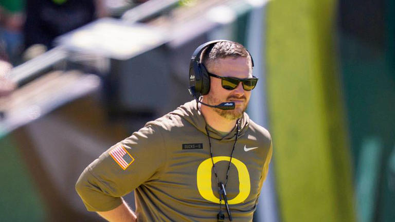 Washington offensive line recruit announces Oregon offer