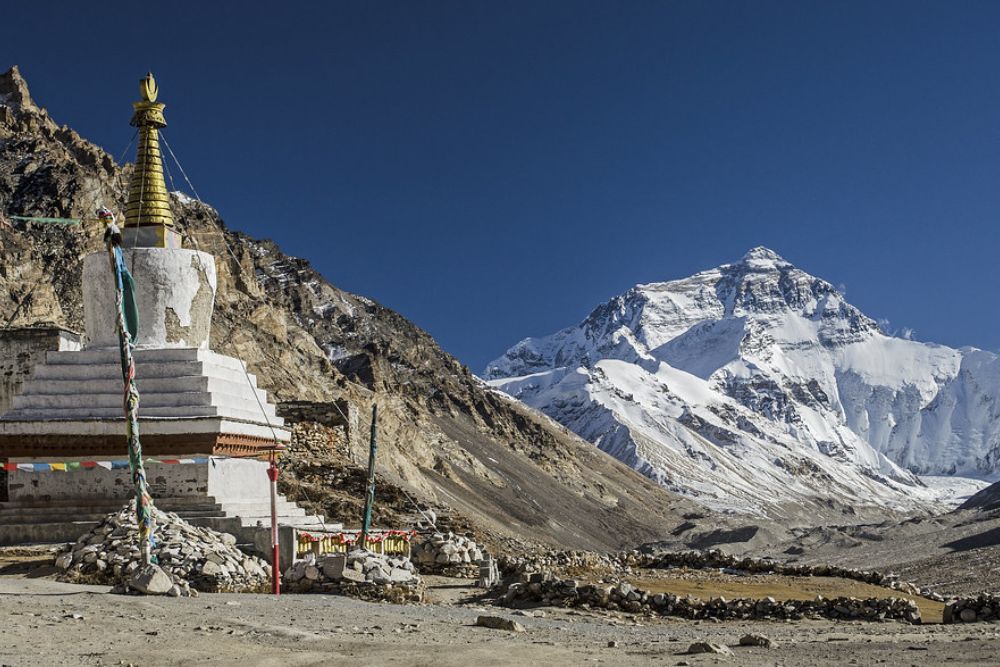 17 Tibetan monastery towns at high altitude