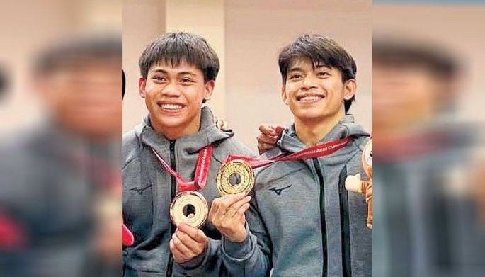 Carlos bags gold, Eldrew bronze in China