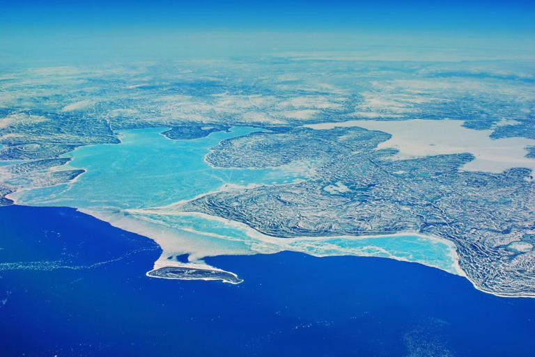 How scientists are using underwater drones to thicken rapidly melting ...