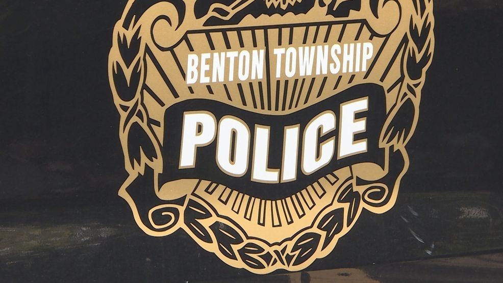 Man injured in late night shooting in Benton Township