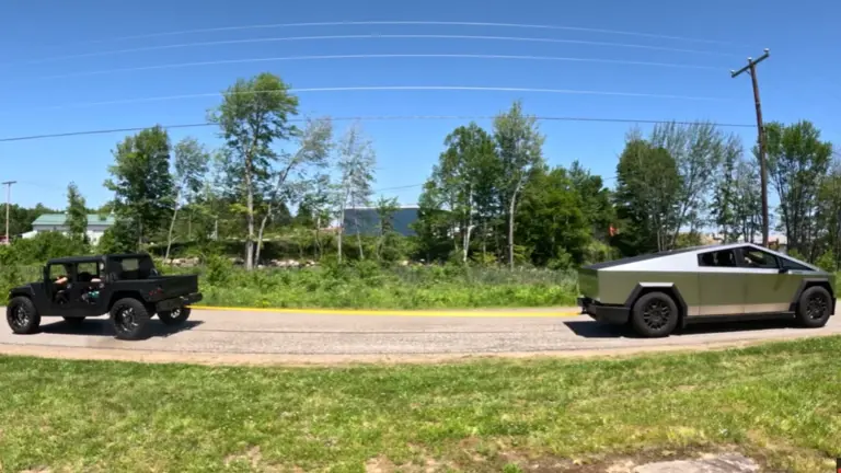 A 2024 Tesla Cybertruck took on 2004 diesel military Humvee in a tug-of ...