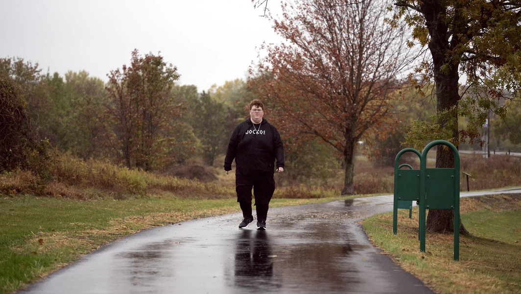 Experts outline walking and evening habits for sustainable weight loss