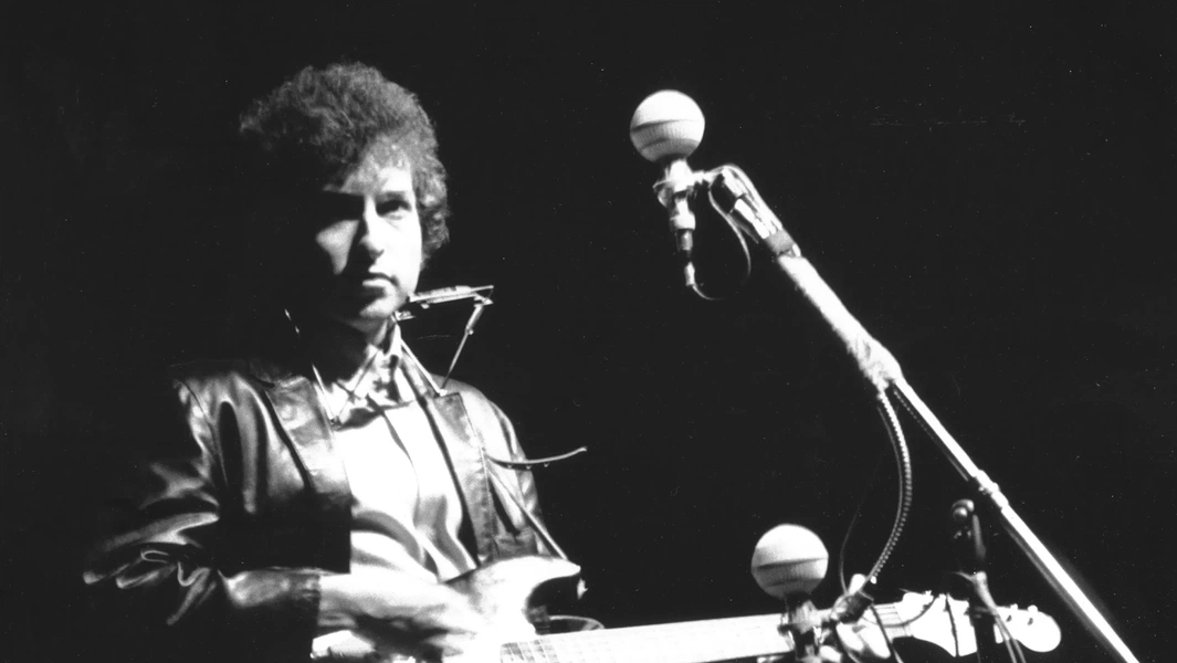 17 artists who transformed their musical style