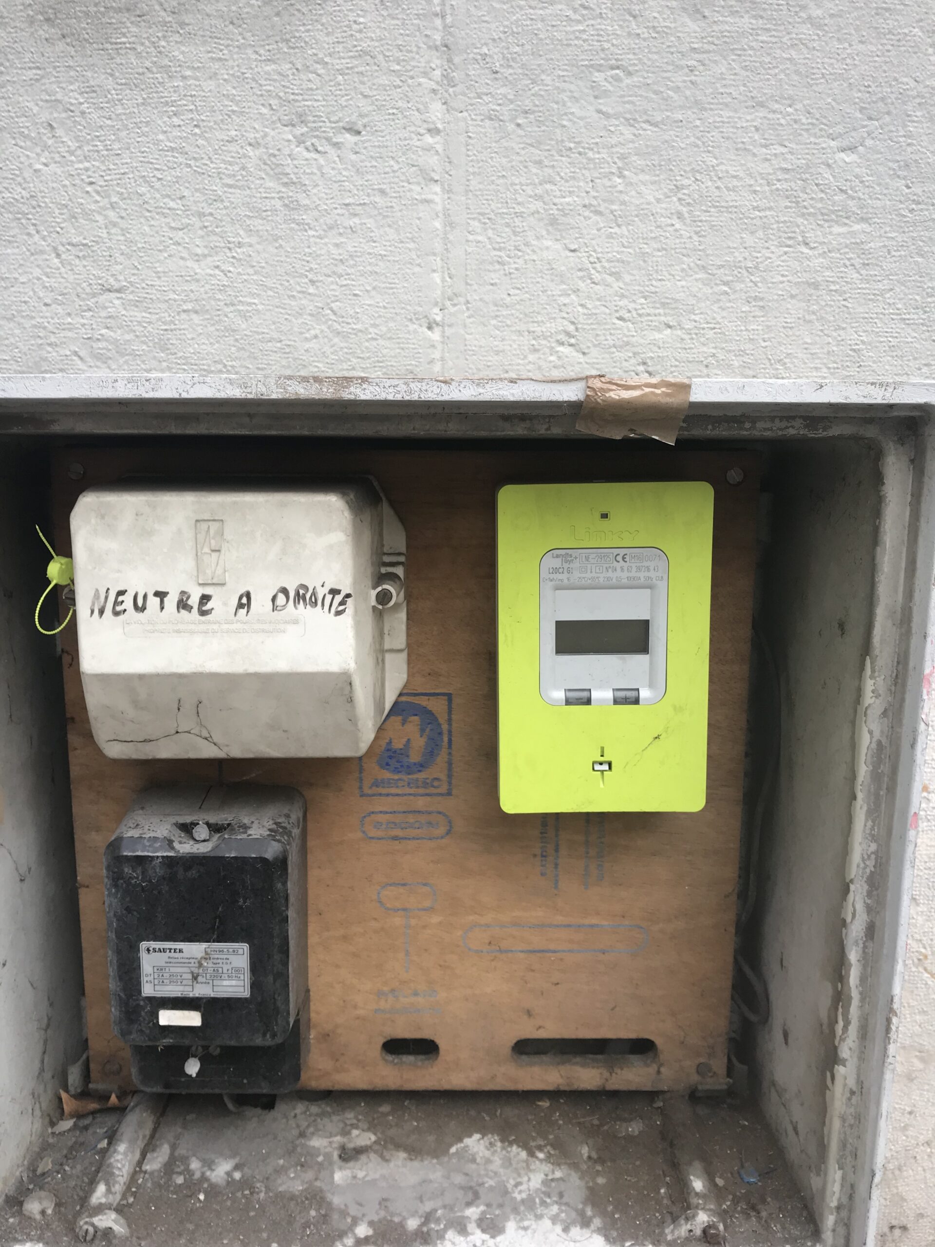 Linky Pro : 560 000 entreprises face à une facture électrique alourdie ...